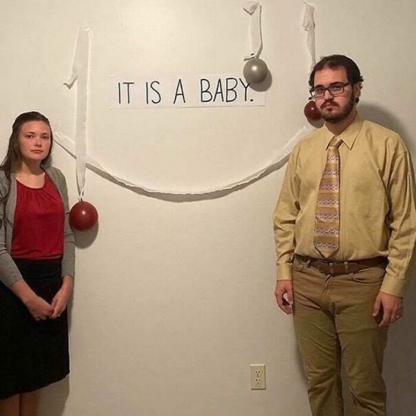 30 Times This Instagram Account Shared Random Memes That Are Completely ...