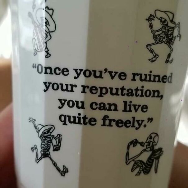 30 Times This Instagram Account Shared Random Memes That Are Completely ...