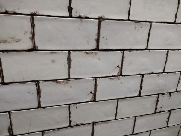 20 Weirdly-Designed Things That Are Difficult To Clean, As Shared By ...