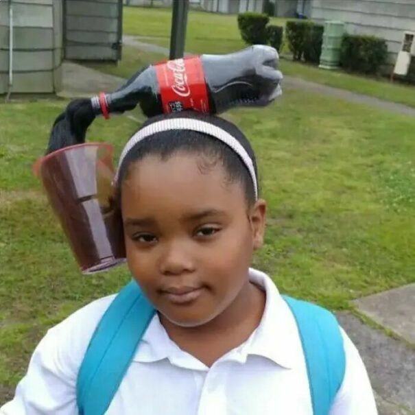 30 Confusing Images Without Context That Might Make You Question Things ...