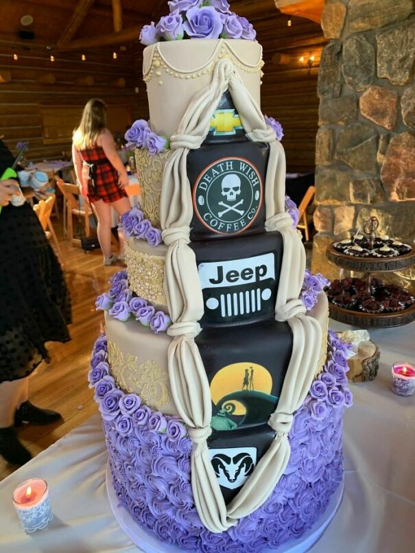 30 Funny Examples Of Awful Taste But Great Execution, As Shared In This ...
