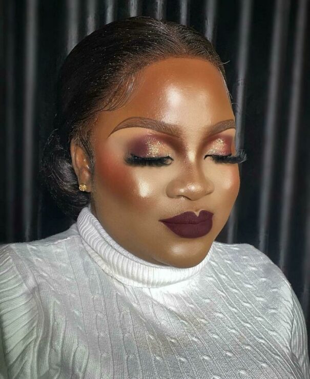 30 Hilarious Makeup Fails Submitted To This Online Group | DeMilked