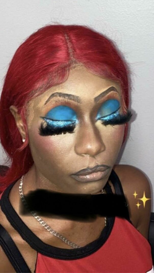 30 Hilarious Makeup Fails Submitted To This Online Group | DeMilked