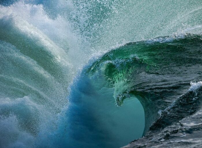 15 Powerful Photos Of Waves Captured By Ray Collins | DeMilked