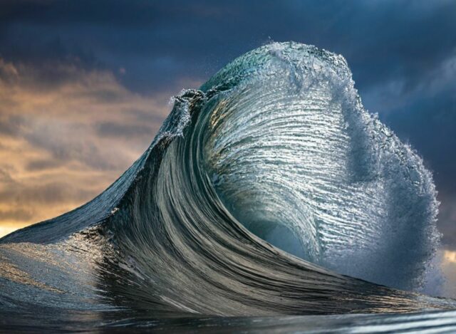 15 Powerful Photos Of Waves Captured By Ray Collins | DeMilked