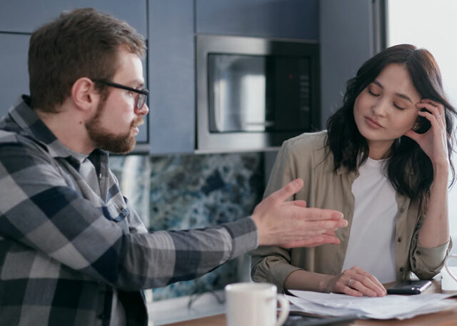 20 Things People Do That Indicate That They Are Faking To Be Smart ...