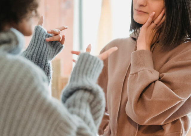 20 Things People Do That Indicate That They Are Faking To Be Smart ...