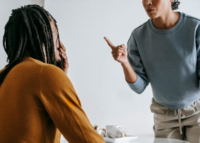 20 Things People Do That Indicate That They Are Faking To Be Smart ...