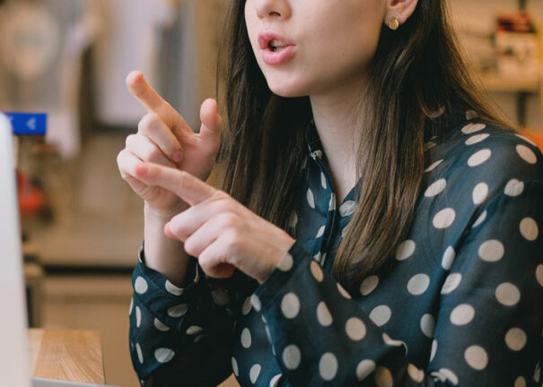 20 Things People Do That Indicate That They Are Faking To Be Smart ...