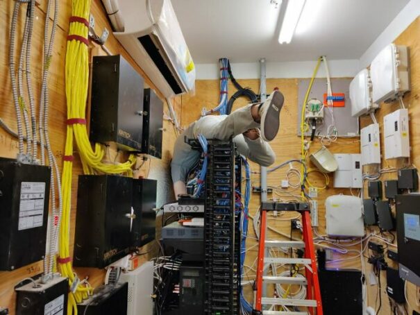 20 Of The Worst Situations Dealt By Tech Support Workers | DeMilked