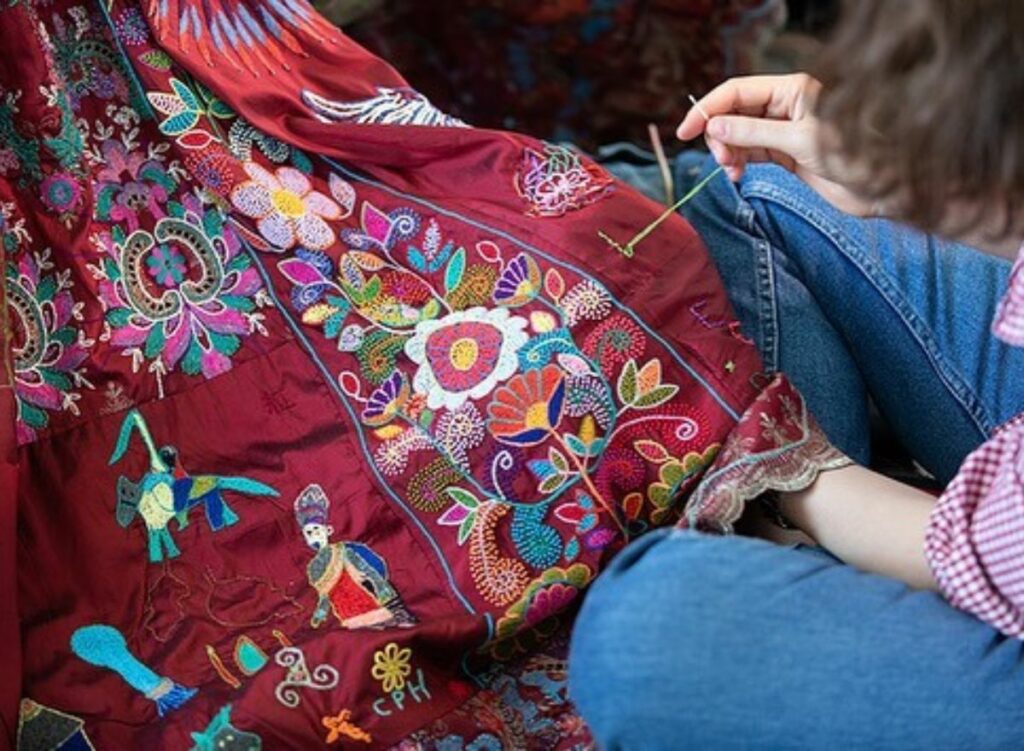 343 Embroiderers In 46 Countries Joined Hands To Make This "Red Dress ...