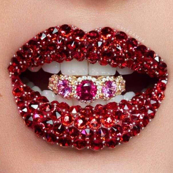 15 Times This Makeup Artist Created Stunning Art By Using Lips As Her ...