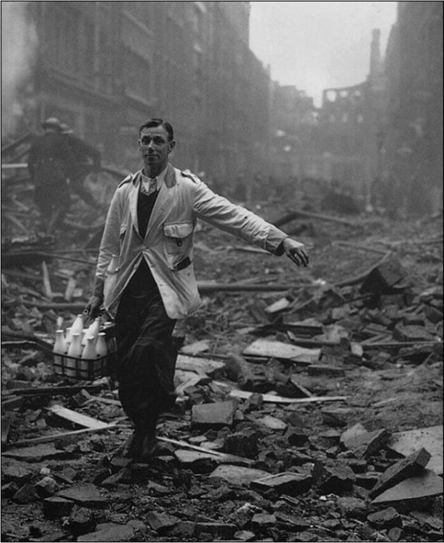 30 Astonishing Historical Photos That Might Give You The Chills | DeMilked