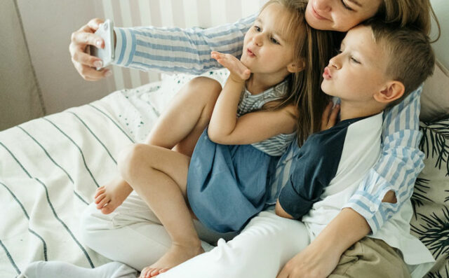 20 People Online Are Discussing "What Screams Trashy Parents?" | DeMilked