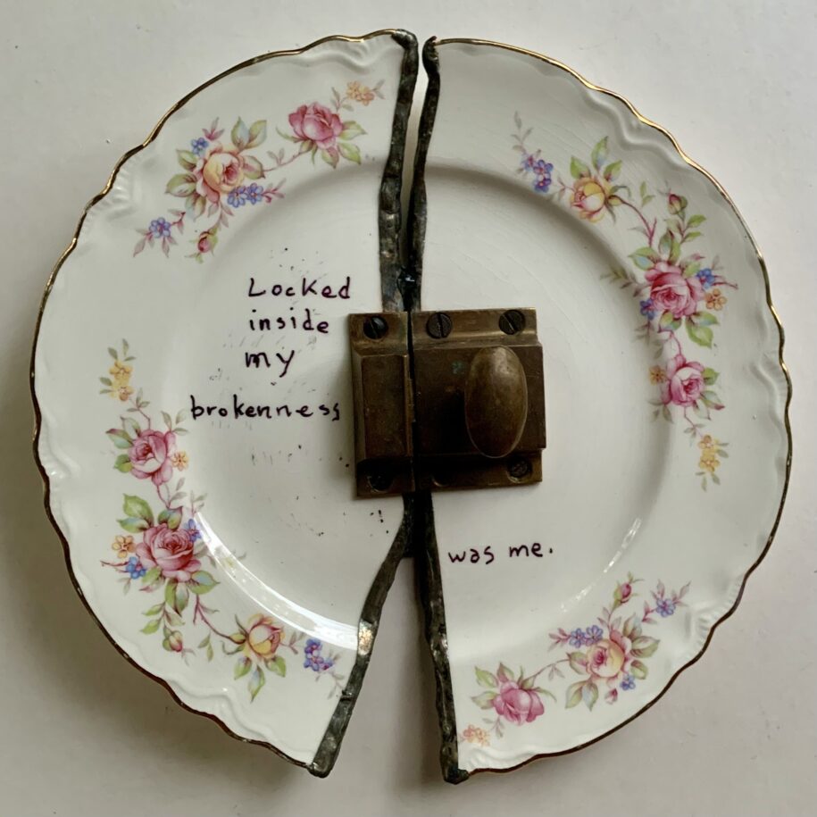 This Artist Mends Shattered Vessels By Using Rusted Wires and Scissors ...