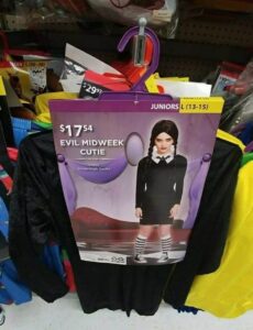 20 Bizarre Off-Brand Halloween Costumes That Are Too Hilarious Not To ...