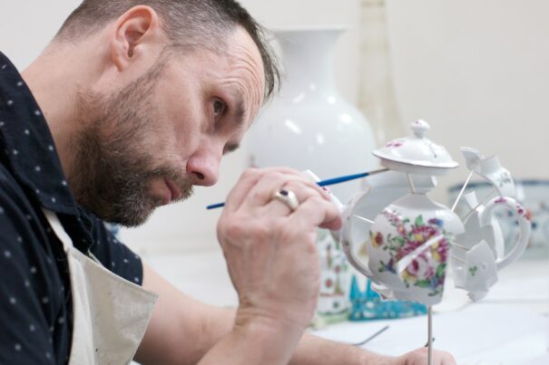 20 Beautiful Sculptures Made From Broken Ceramic Vessels, As Created By ...