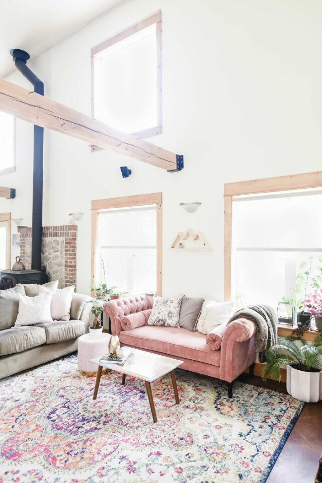 30 Pics From An Online Group Dedicated To Appreciating Female Living ...