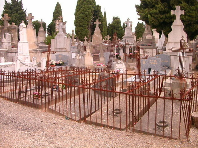 20 Totally Awkward Tales From This Reddit Thread | DeMilked