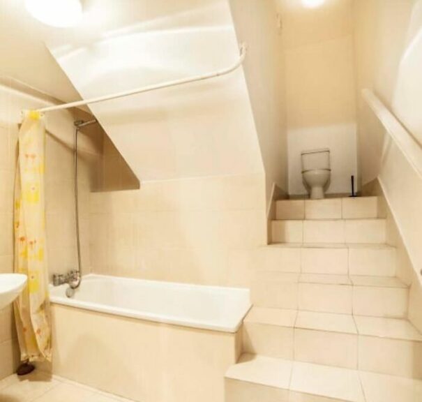 20 Times People Found Terrible Home Décor Choices And Roasted Them On ...