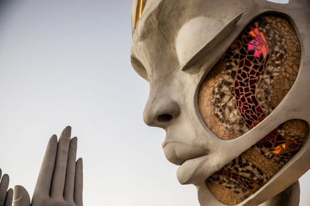 Artist Designs Unique Sculptures Of Women And Hands In The Mojave ...