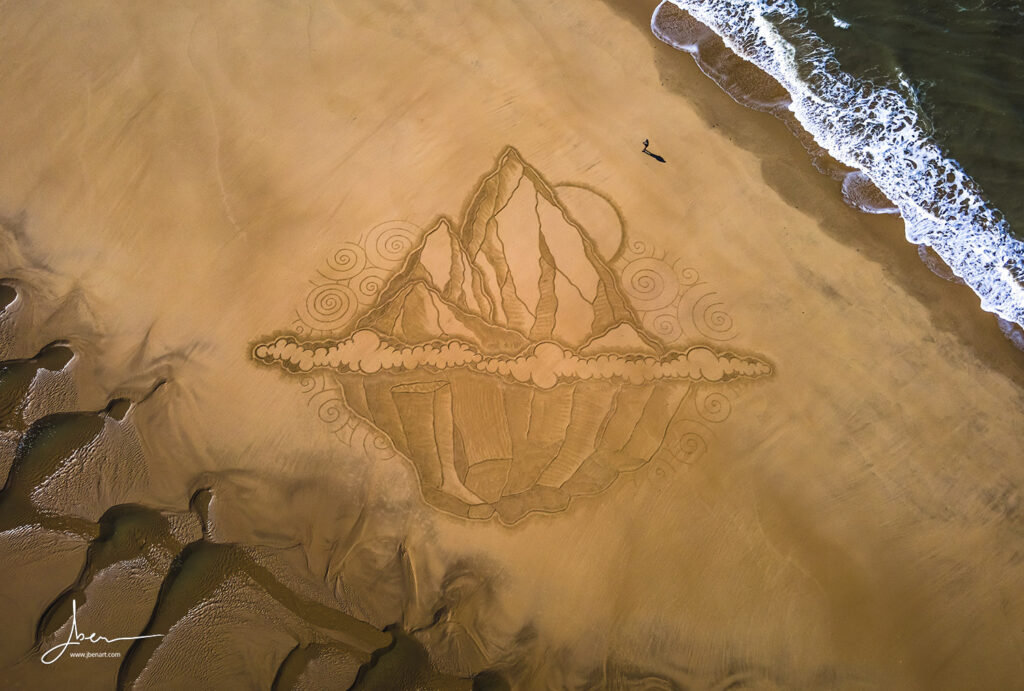 20 Times This Artist Created Enormous Sand Drawings Just To Be Washed ...