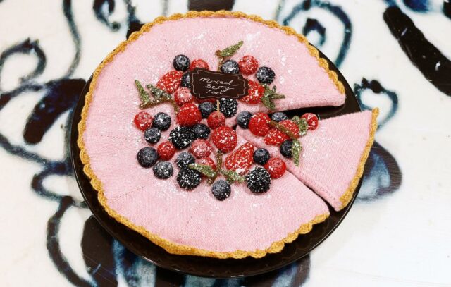 15 Inedible But Delectable-Looking Dishes From Kate Jenkins' Crocheted ...