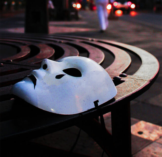 20 People Reveal Deeply Disturbing Secrets About Themselves | DeMilked