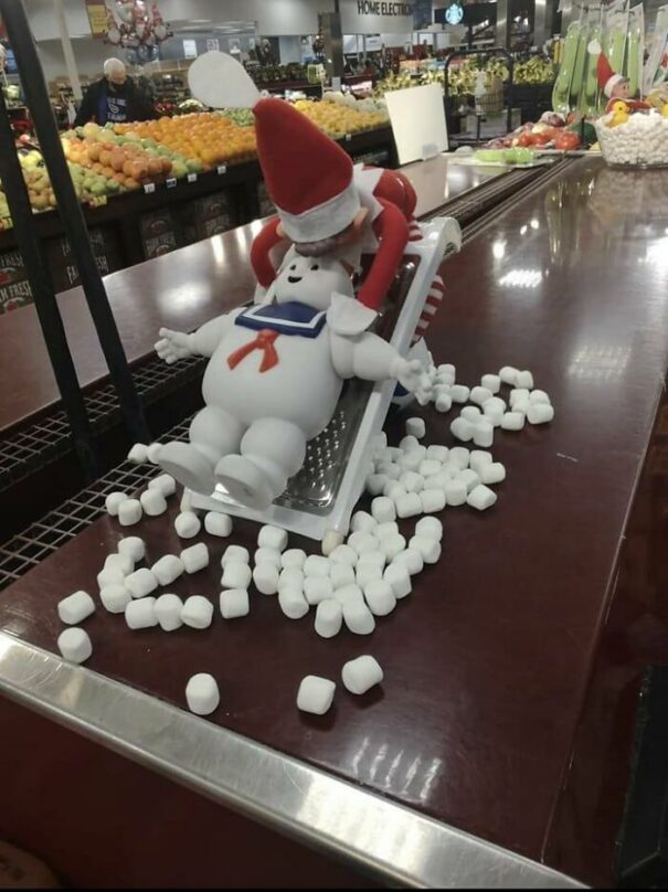 20 Parents Whose 'Elf On The Shelf' Scheme Went Hilariously Wrong ...