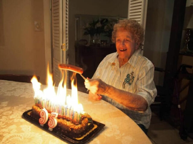 “Humans Doing Human Things”: 30 Times People Were Captured Doing Silly ...