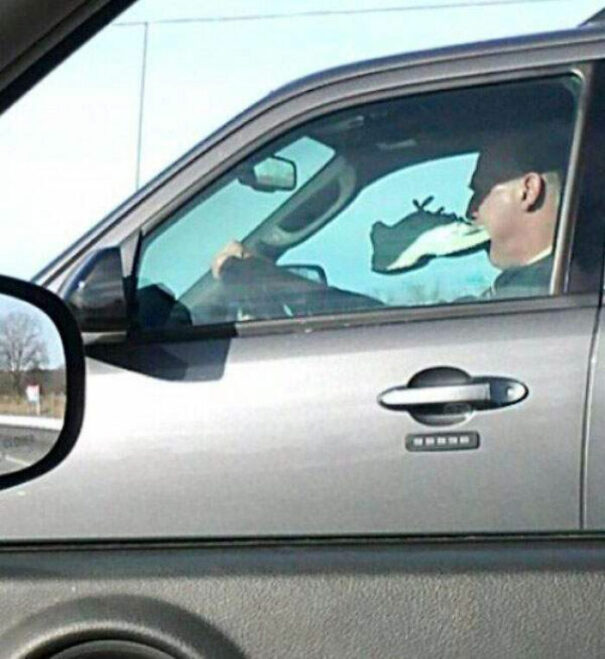 “Humans Doing Human Things”: 30 Times People Were Captured Doing Silly ...