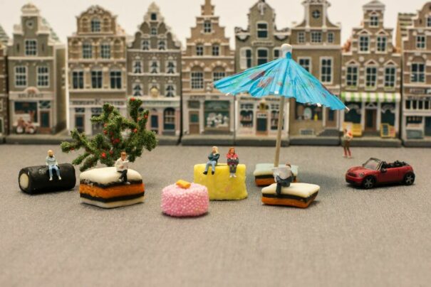 20 Photos Of Beautiful Miniature World Creations (20 Pics) | DeMilked