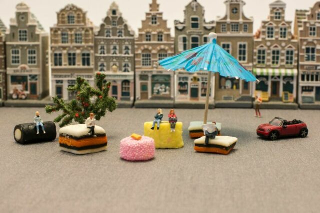 20 Photos Of Beautiful Miniature World Creations (20 Pics) | DeMilked