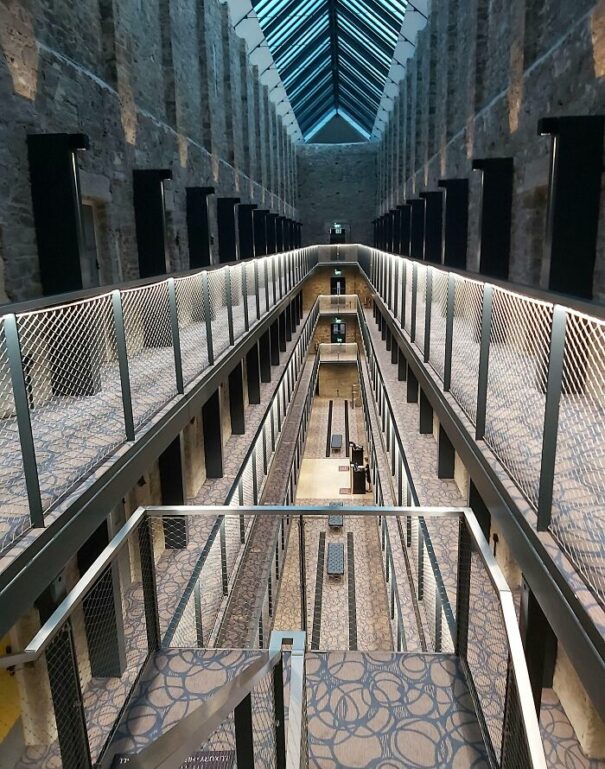 20 Of The Coolest Building Transformations | DeMilked