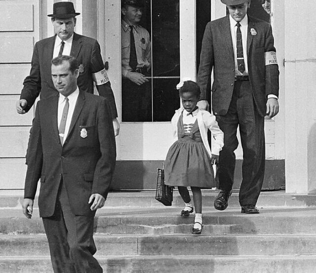 20 Famous People From History That Are Still Alive | DeMilked