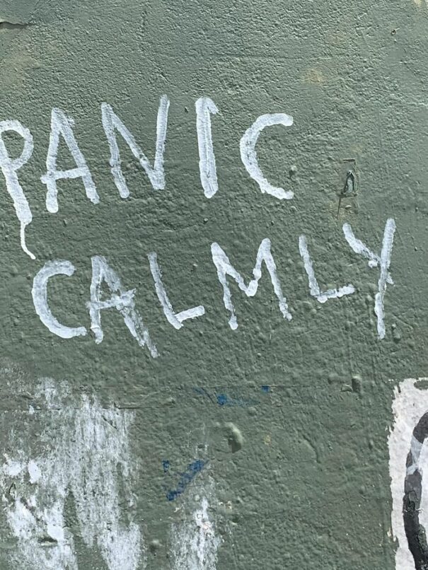 20 Hilarious Graffiti Spotted In Random Places | DeMilked