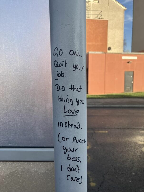 20 Hilarious Graffiti Spotted In Random Places | DeMilked