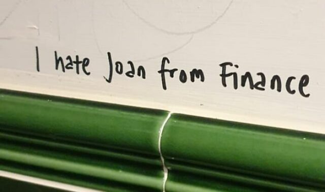 20 Hilarious Graffiti Spotted In Random Places | DeMilked