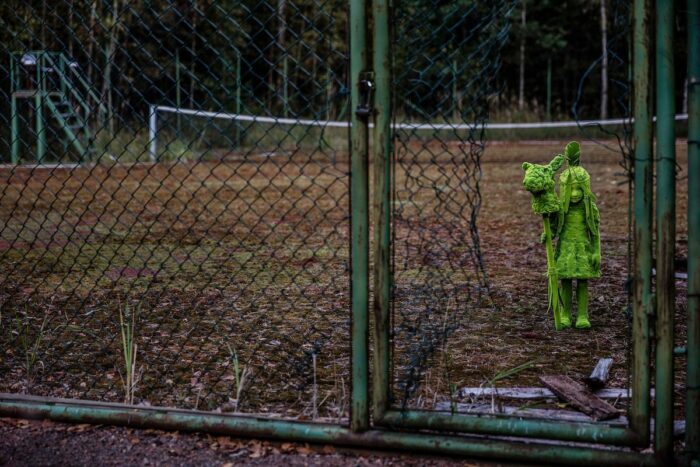 15 Mystical And Otherworldly Sculptures Of 'Moss People' Created By Kim ...