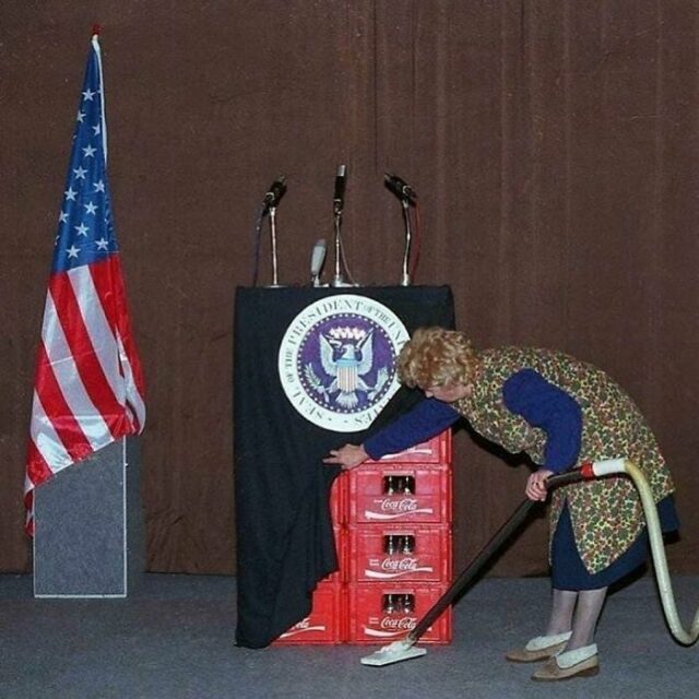 20 Confusing Images Without Context That Might Make You Question Things ...