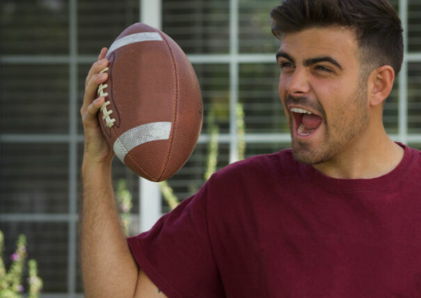 20 Tell-Tale Signs That Scream ‘This Person Peaked In High School ...