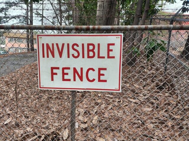 20 Times People Came Across An Oddly Absurd Sign And Just Had To Share ...