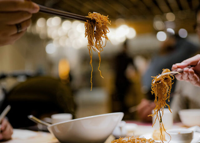 20 Times Humans Proved Their Awful Side At A Buffet-Spread | DeMilked