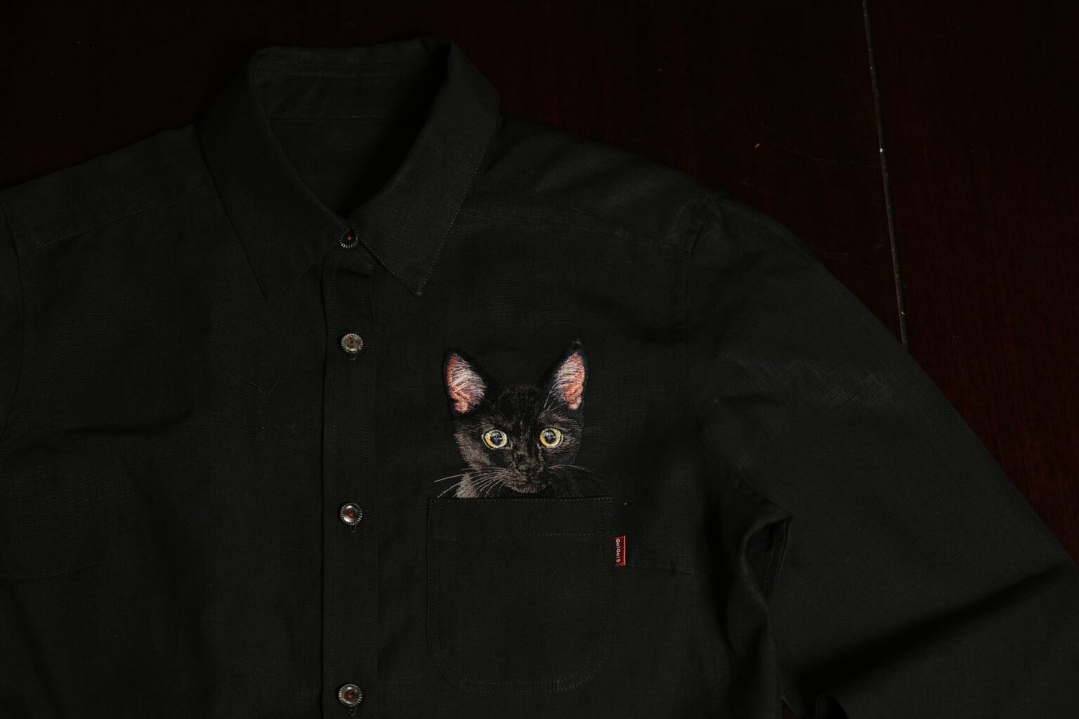 10 Times This Artist Created Cat Embroideries Peeping Out Of Shirt ...