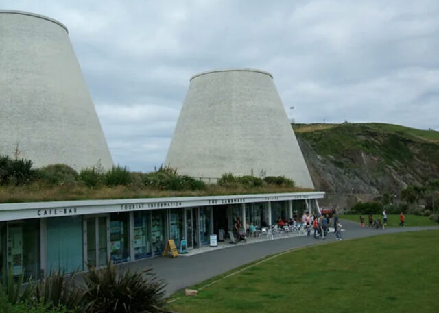 20 Of The Most Bizarre Designs Created By Architects And Engineers ...