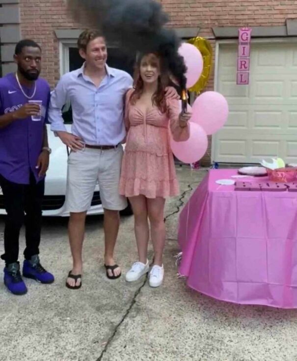 30 Photos With No Explanation Provided To Make You Go ‘Hmmm’ | DeMilked