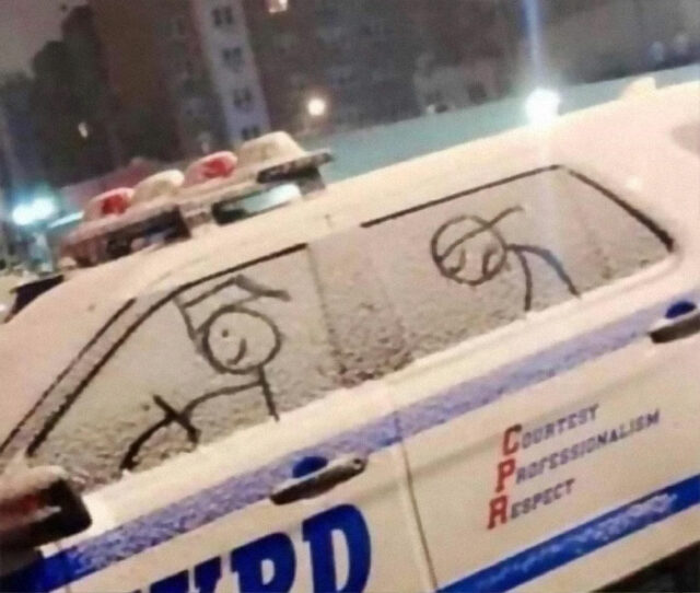 30 “Low Quality” Pics That Tell An Intriguing Story Despite Their ...