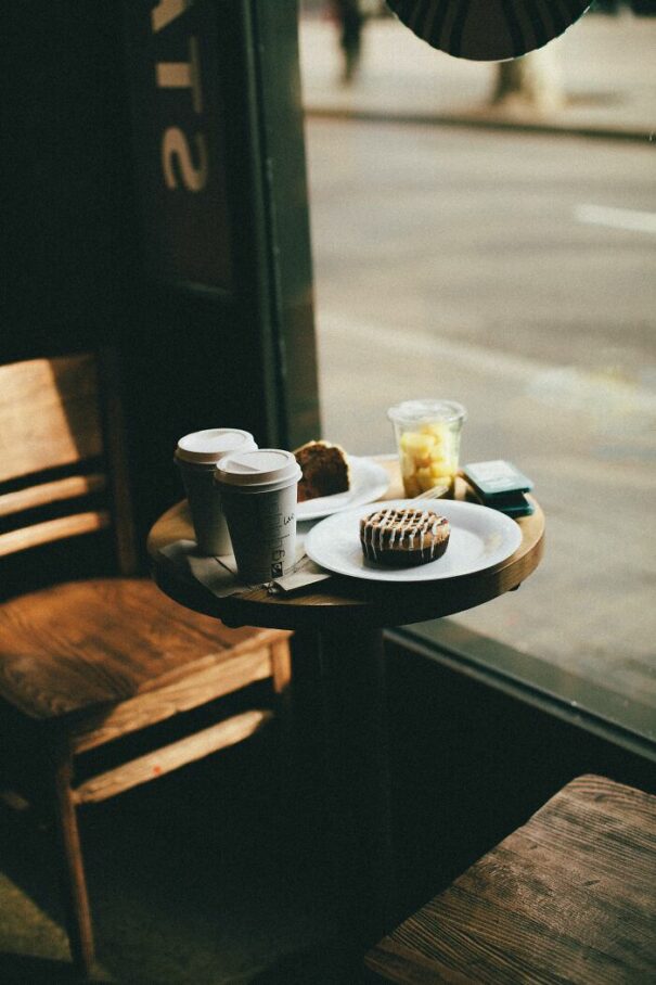 People Share What Ruins A Restaurant Dining Experience For Them | DeMilked