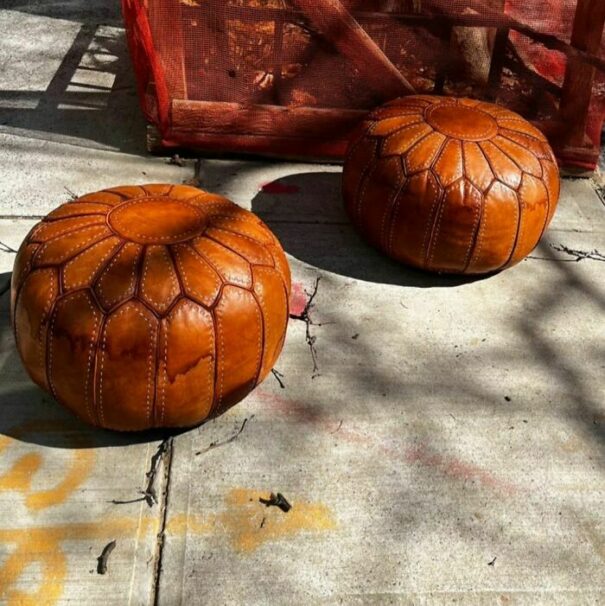 20 Photos That Highlight New York's Best Stoop Finds, As Shared By This ...