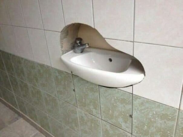 30 Horrendous Construction Screw-Ups That Will Leave You Confused ...